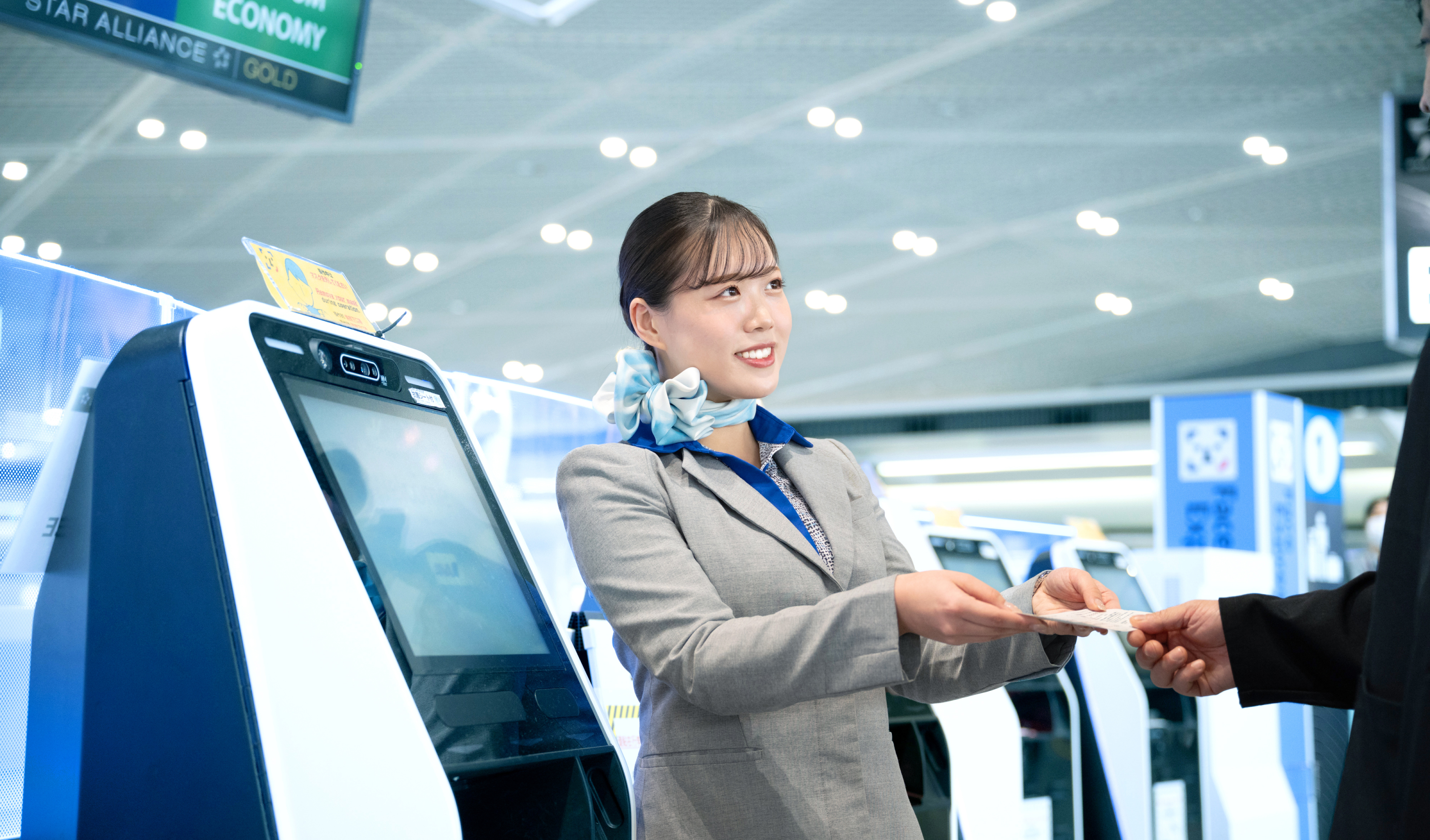 Passenger Services | ANA NARITA AIRPORT SERVICES Co.,Ltd.ANA成田エアポートサービス株式会社